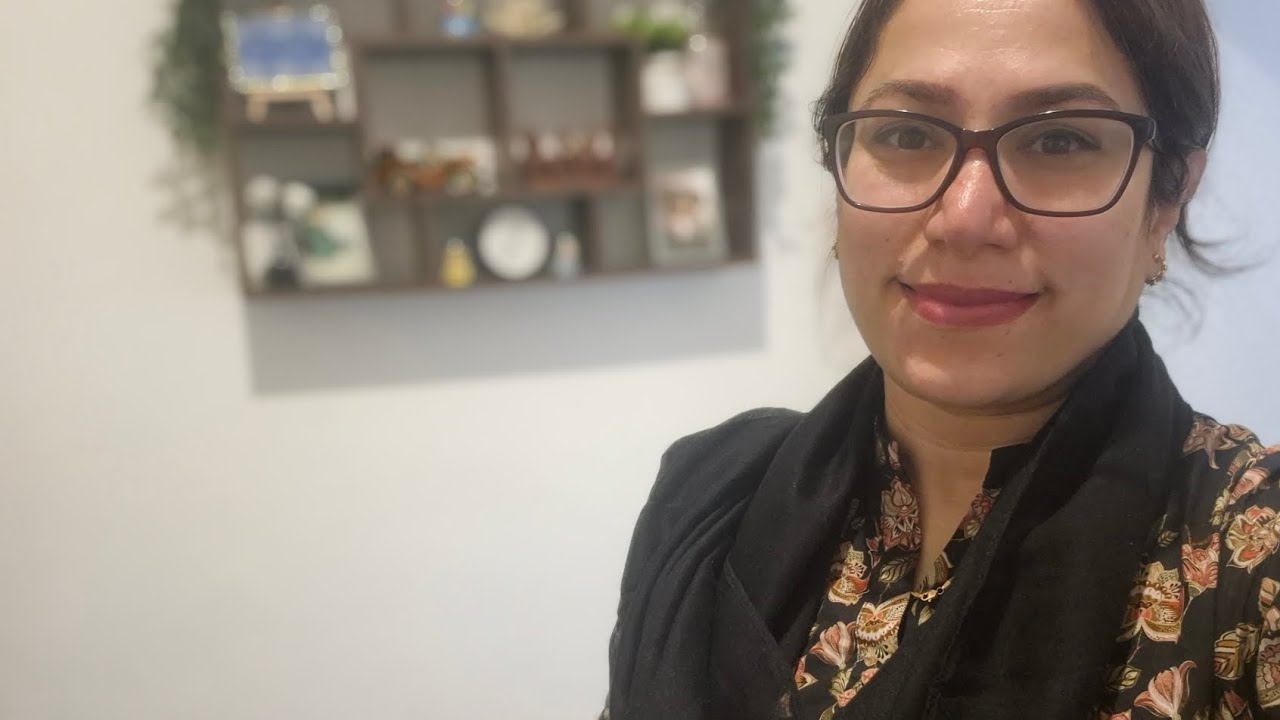 Mayree study pher Shuroo||UK ki Robot life🤣 App sub ka Shukriya ||@aleena.b01 - YouTube