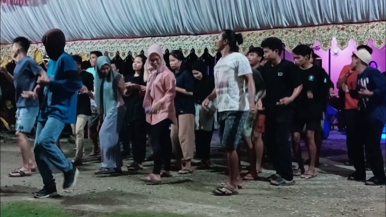 JOGET POCO POCO DI DESA RANTE LIMBONG KOLAKA UTARA - YouTube