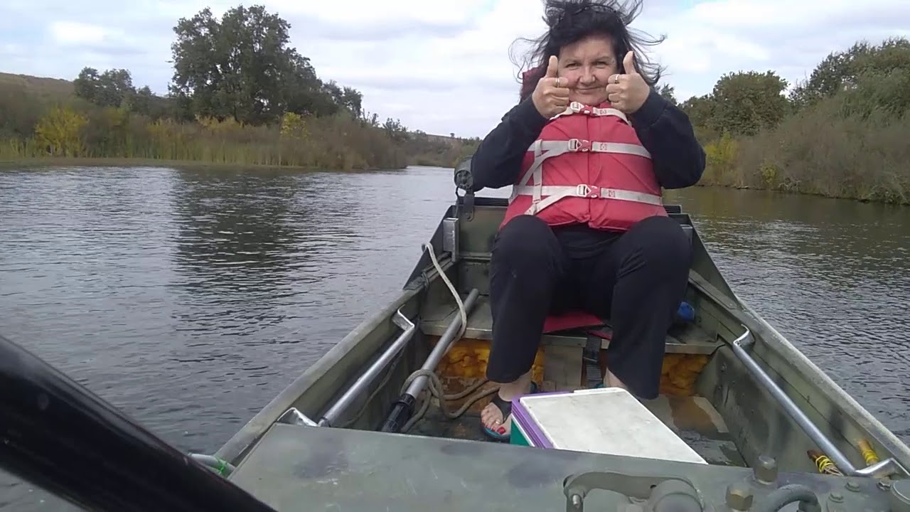 Taking Queen Nanna out on the jet boat! - YouTube