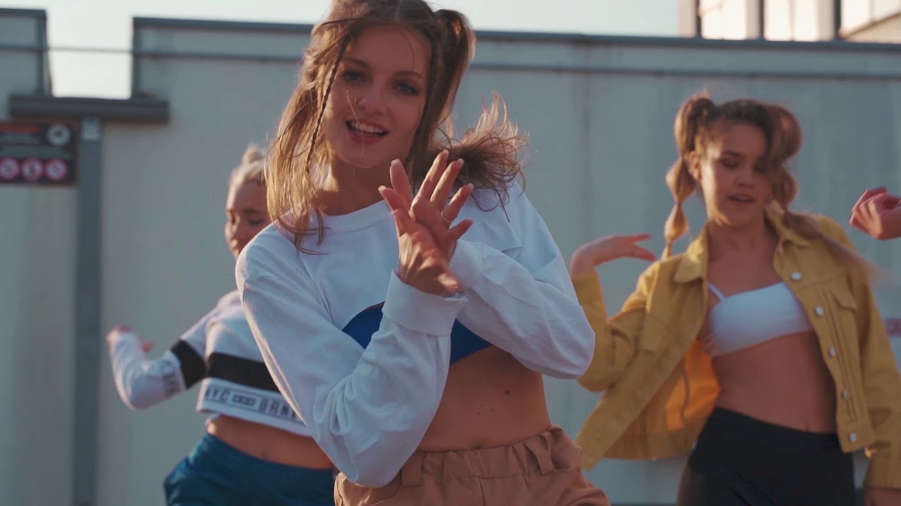 Waacking dancehall choreography - YouTube