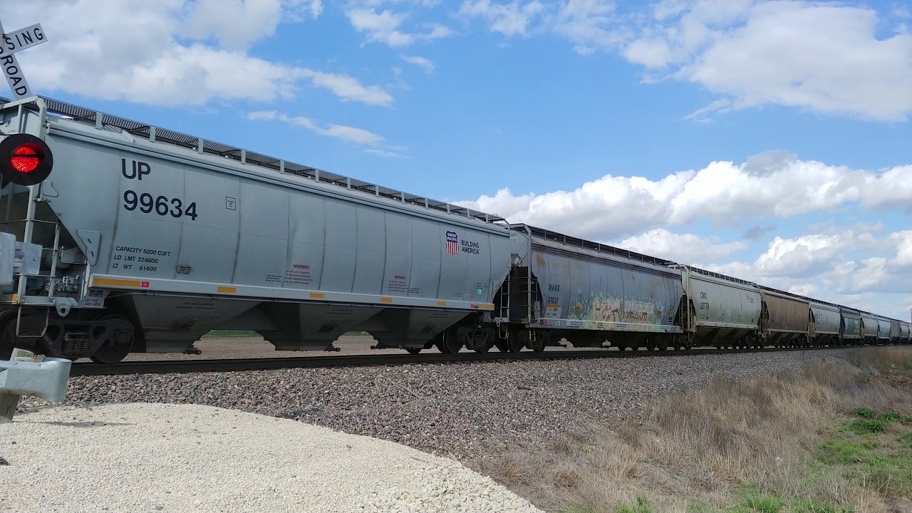 UP Golden State Route: loaded 3 x 1 UP grain train 04/25/2019 # 7 - YouTube