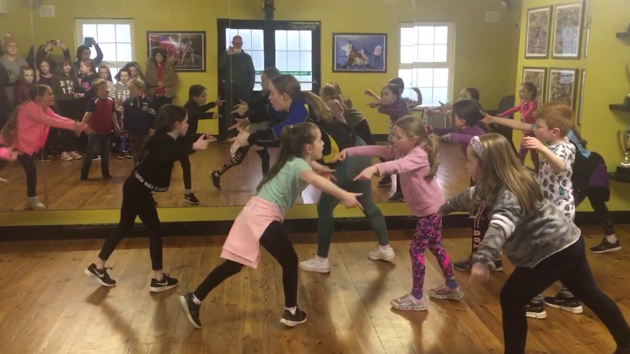 Happy dance - YouTube