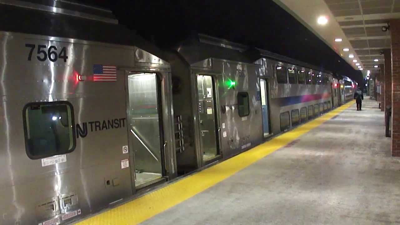 NJT Rail - Bombardier ALP-46A #4641 arriving into Woodbridge - YouTube