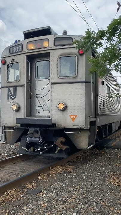 NJT 1309 Arrow III leads the Princeton Dinky out of Princeton Junction NJ 9/5/2022 - YouTube
