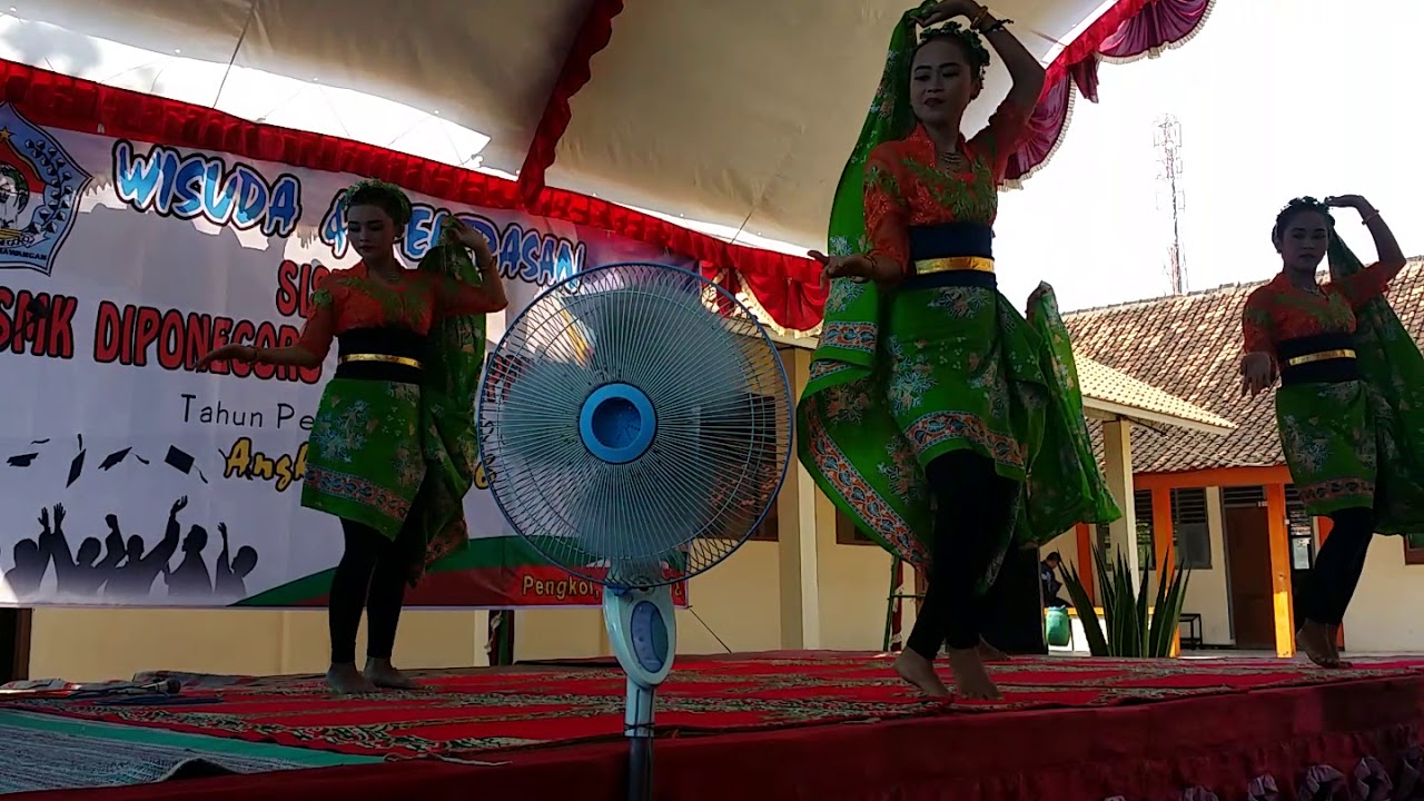 Tari Batik grobogan SMK Diponegoro penawangan - YouTube