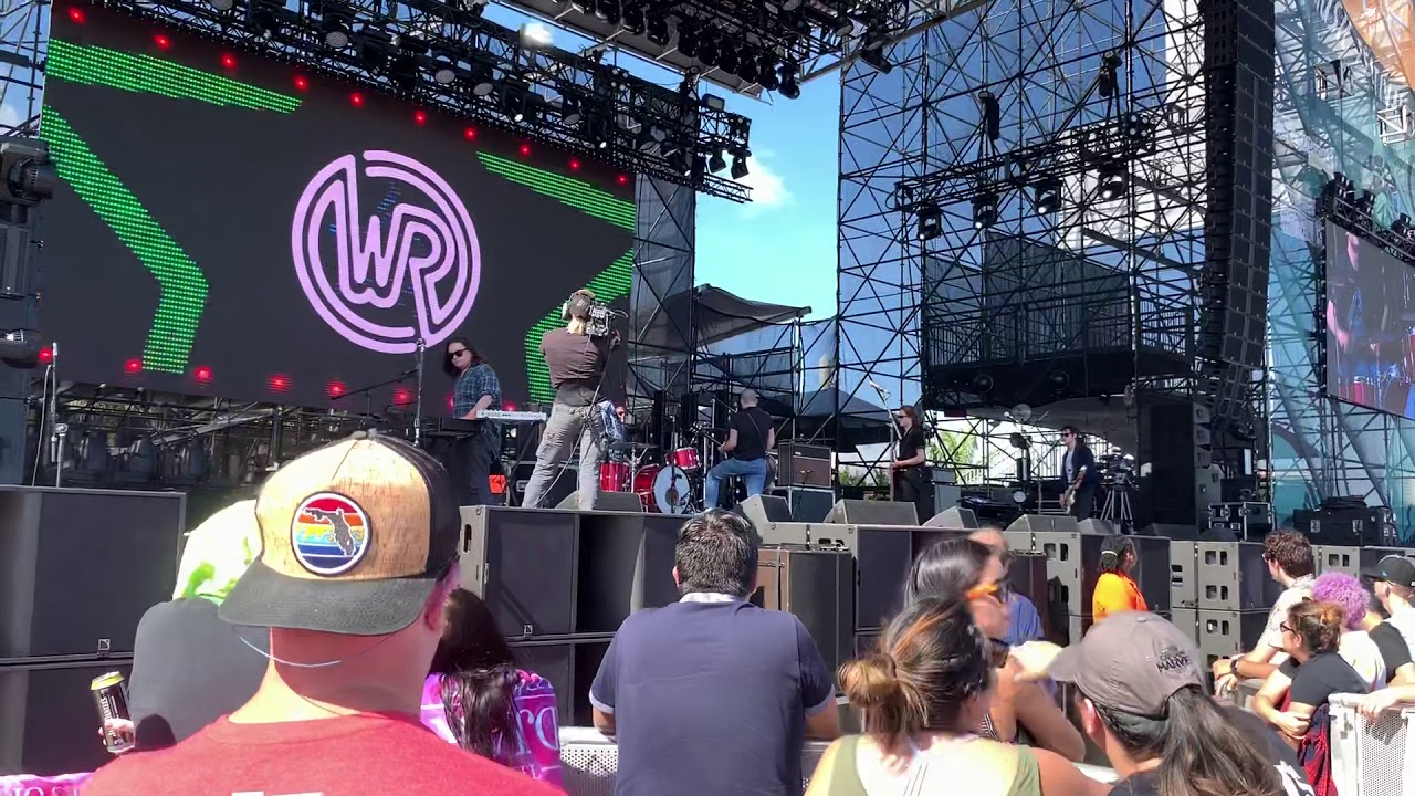 White Reaper LIVE Riptide - YouTube