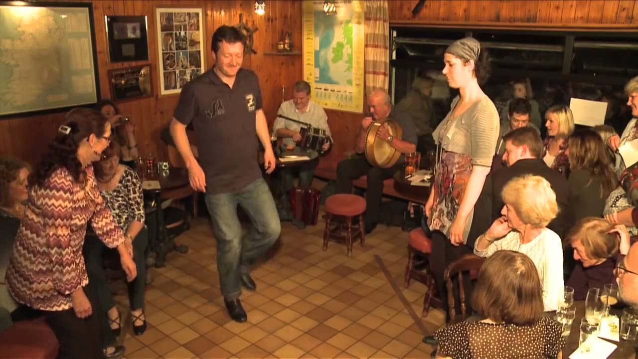 Watch and listen to some traditional Irish music and dancing! - YouTube