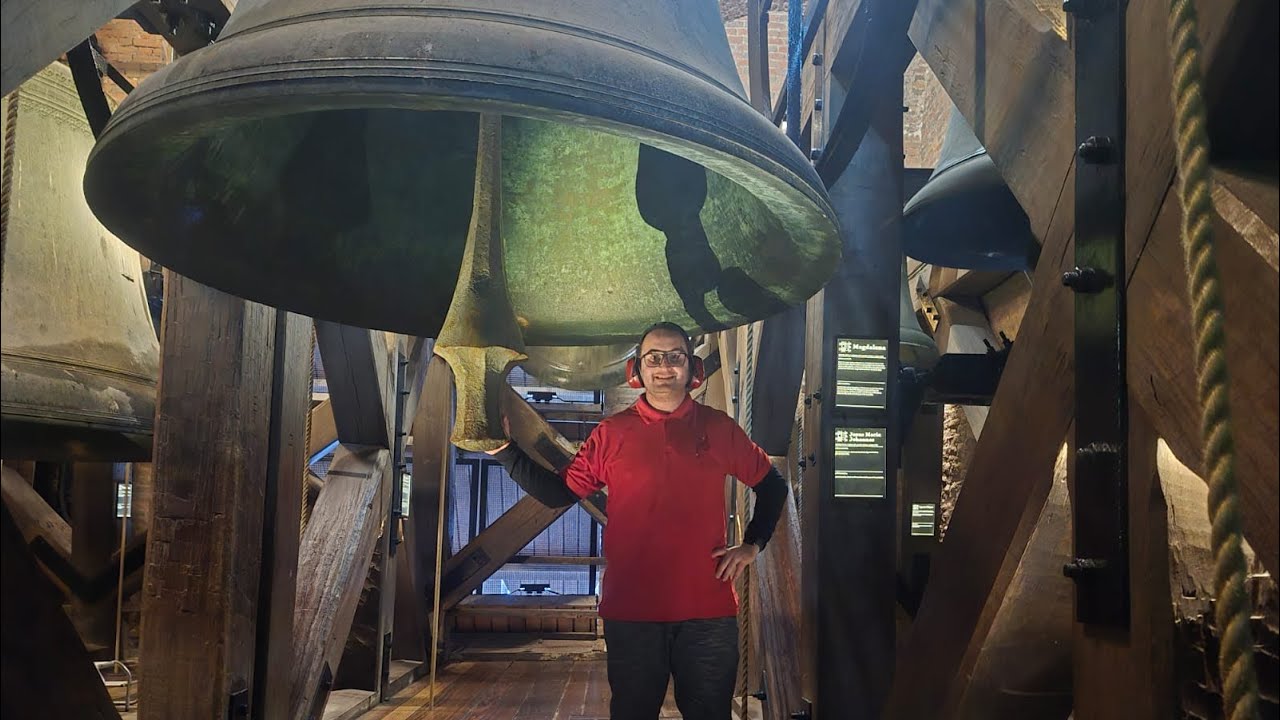 10:15 | EredienstEpifanie: openbaring van de Heer aan alle volken. Deel ...