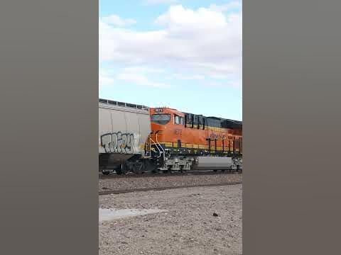 RAILFANNING SHORTS BNSF 3918 EB MP 737 NEEDLES SUB 11-16-2023 #railfaning #railway #railfanner ...