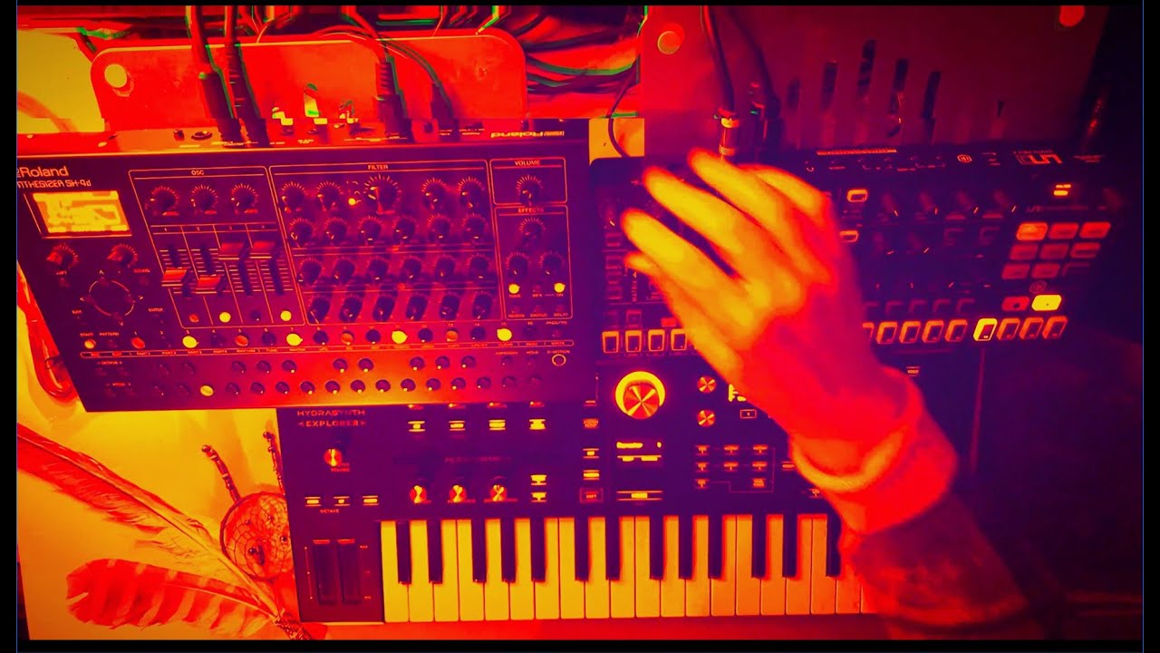 Melting Brain Cells - Wendelyn Music - Hydrasynth Explorer, SH-4D, Uno Synth Pro X - YouTube