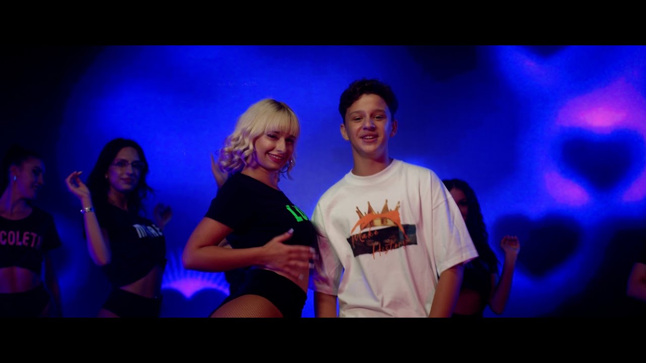 Denis Nuca 7 Gagici | Official Video - YouTube