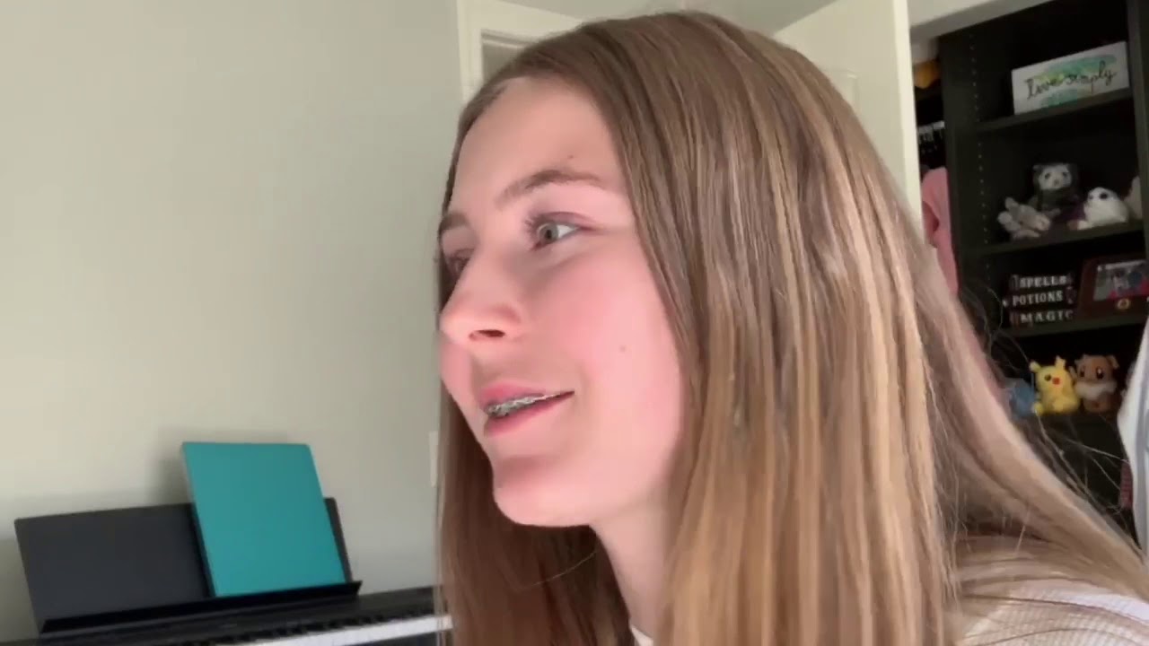 Mia Davis's Instagram, Twitter & Facebook on IDCrawl