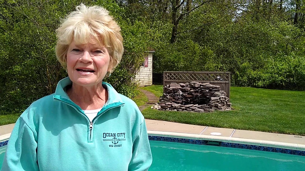 Nancy Beale Greetings at Mother's Day - YouTube