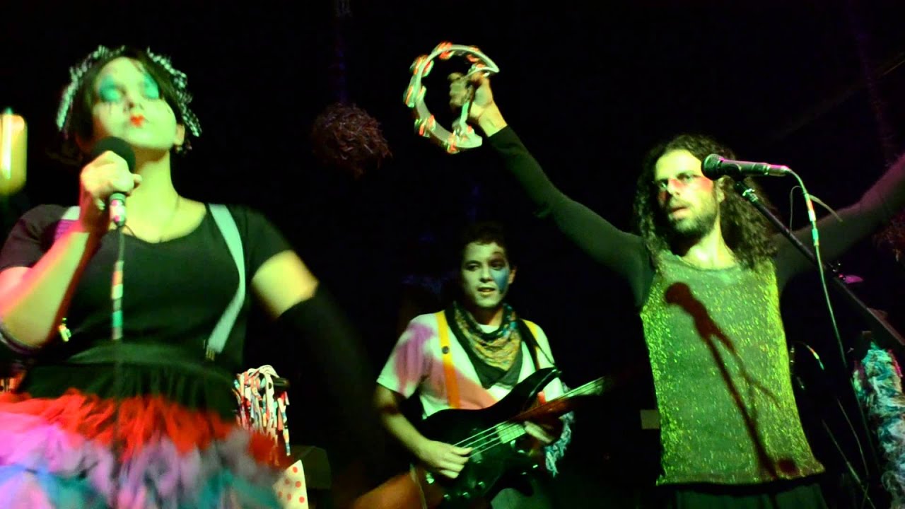 Muñecas - Barbie Factory y Zoe Rios - YouTube