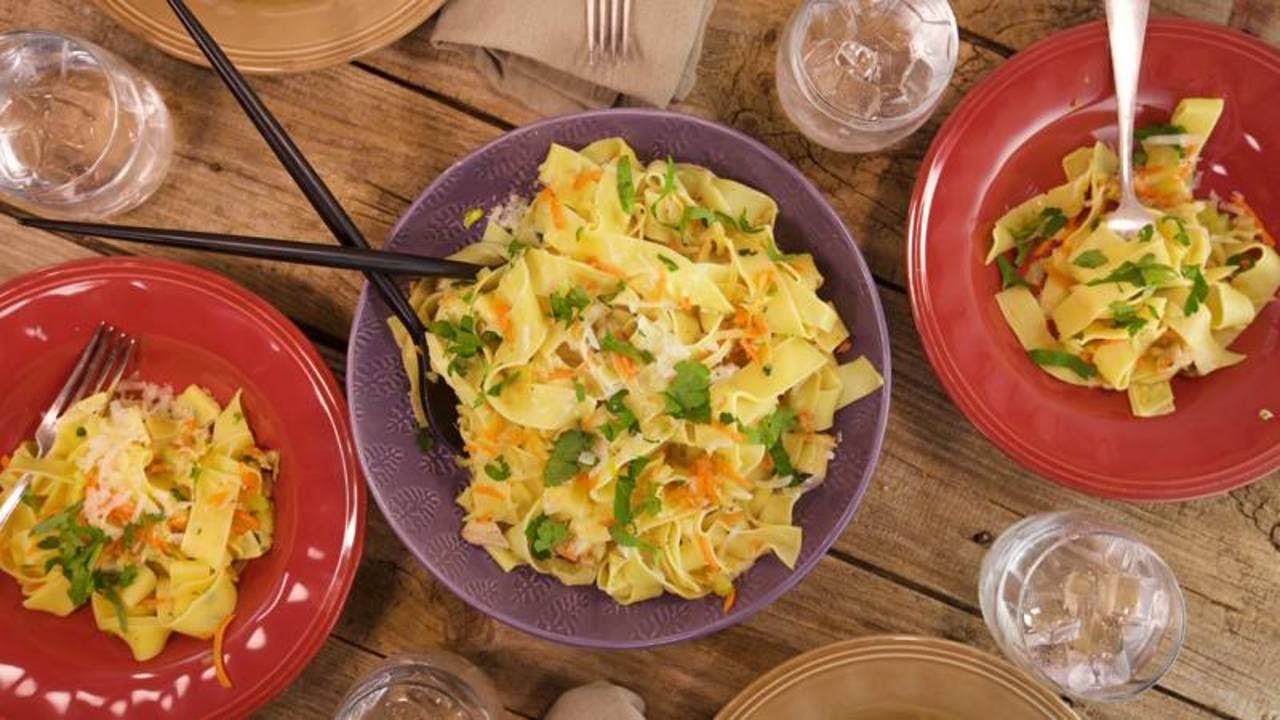 Chicken and Vegetable Tagliatelle - YouTube