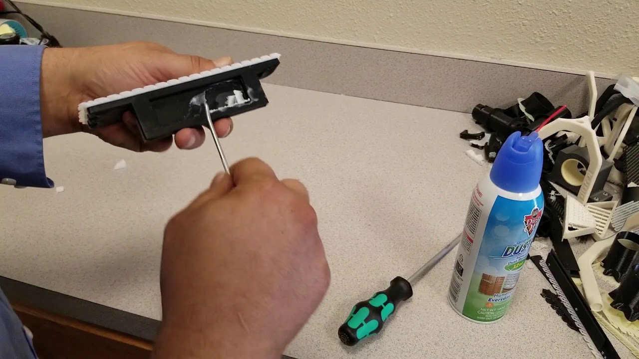 Removing Support Material with Compressed Air - YouTube