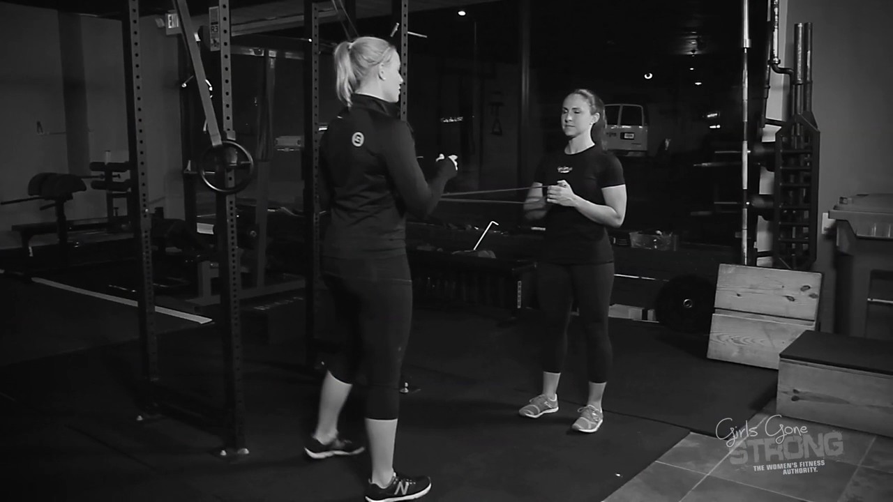 Pallof Press - Modern Woman's Guide to Strength Training - YouTube