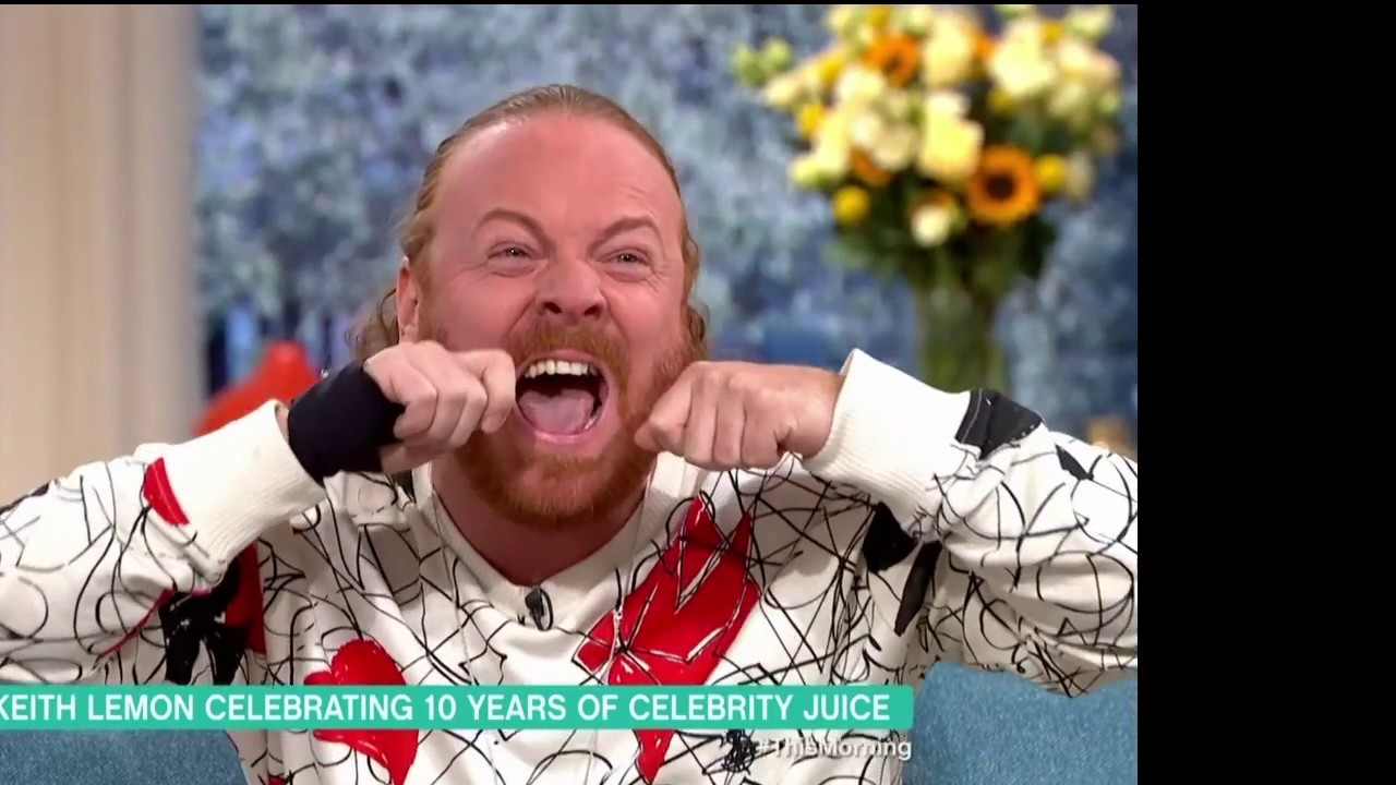 KEITH LEMON DOES FUNNY ROXANNE PALLETT JOKE lol - YouTube