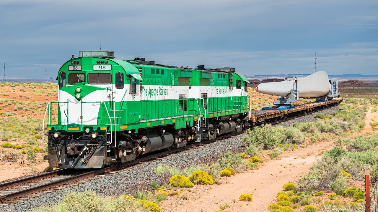 Apache Railway C424 Wind Turbine Blade Train - YouTube