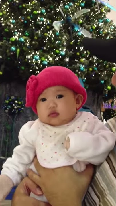 Kiki Christmas visit at the Arden mall - YouTube