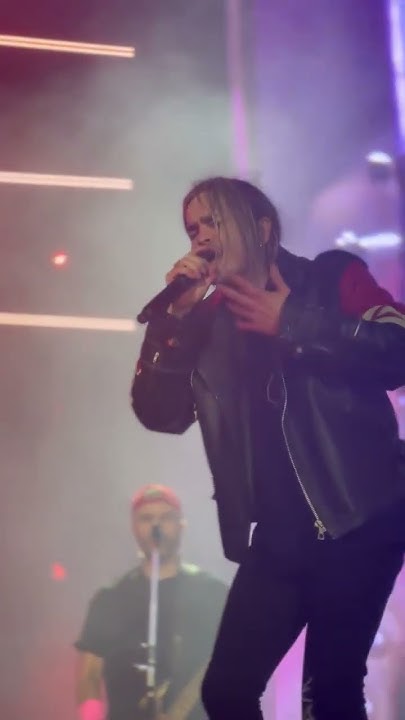 AIRBAG. Verte de cerca (Vélez 21/12/2024). - YouTube