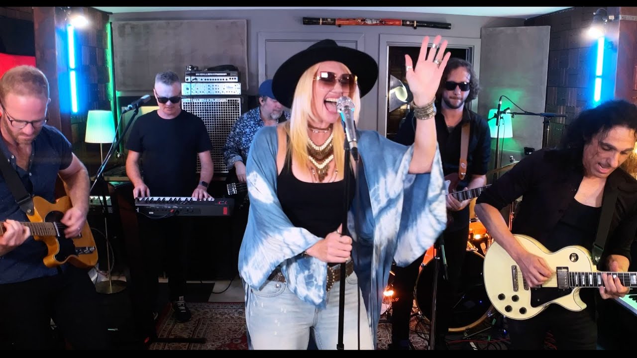 𝐋𝐢𝐟𝐞 𝐢𝐧 𝐭𝐡𝐞 𝐅𝐚𝐬𝐭 𝐋𝐚𝐧𝐞 | Live Band performance (Eagles) | Sing It Live ...