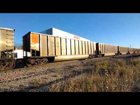 BNSF 9179 passing through Tower 55 w/ DPU - YouTube