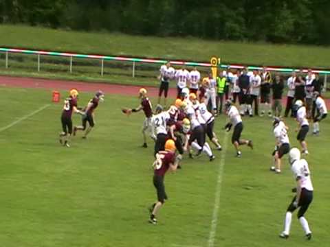 Football Reverse Pass - YouTube
