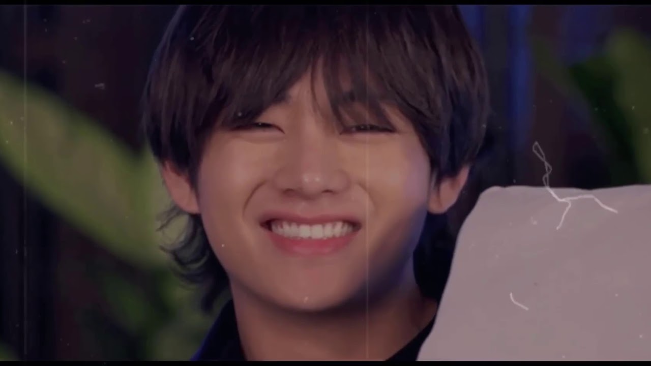 Winter Bear (Kim Taehyung)Boxy smile 😁😁 - YouTube