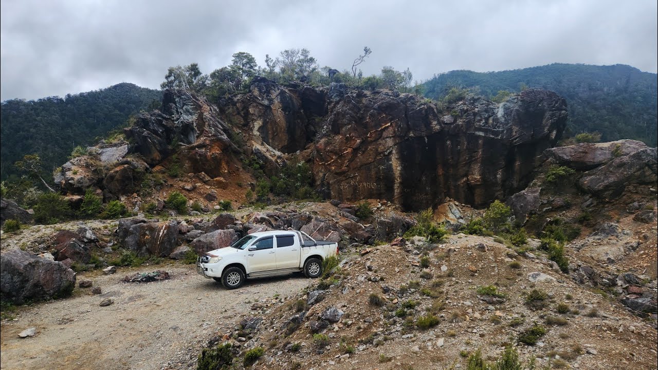 live! Up the Cobb dam - YouTube