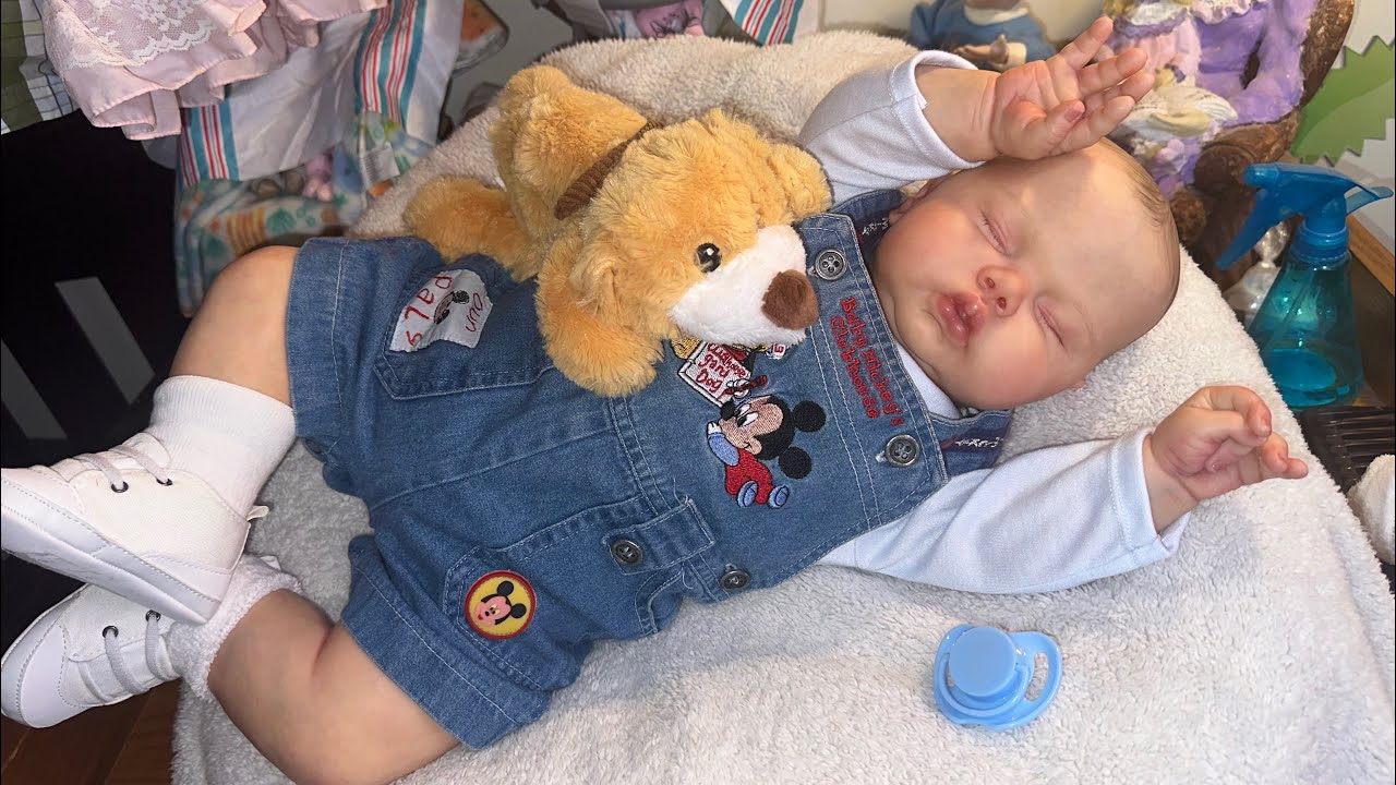 Sweet Gabriel (Pickle) gets a clothes change in vintage wear! Let’s ...