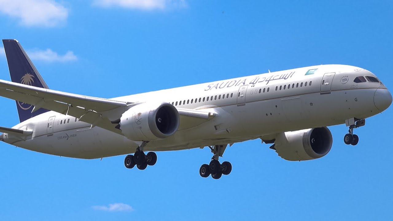 15 STUNNING Landings & Takeoffs at AMS | Amsterdam Schiphol Airport ...