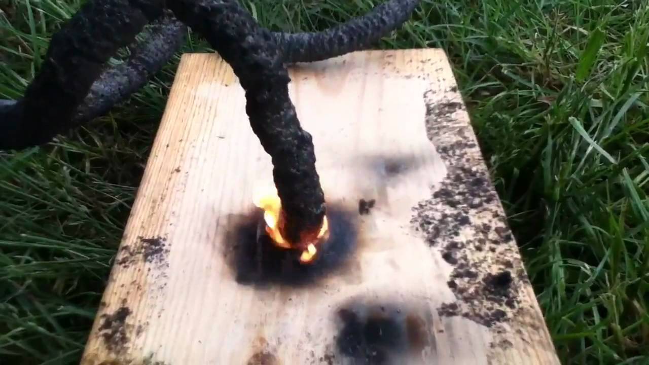 Phantom Brand "Jumbo Anaconda" Snake Firework - YouTube