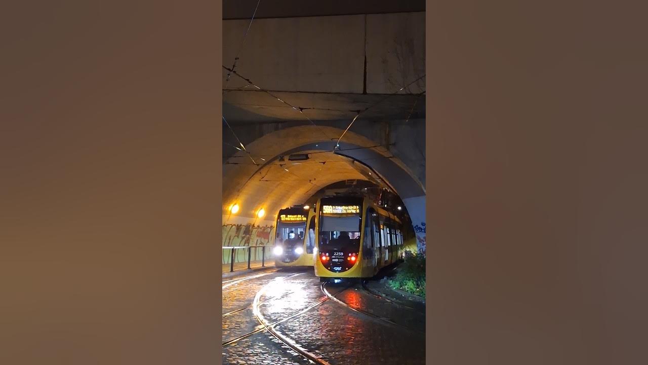Új Caf Urbos kanyarodik #bkk #bkv #villamos #tram #travel - YouTube