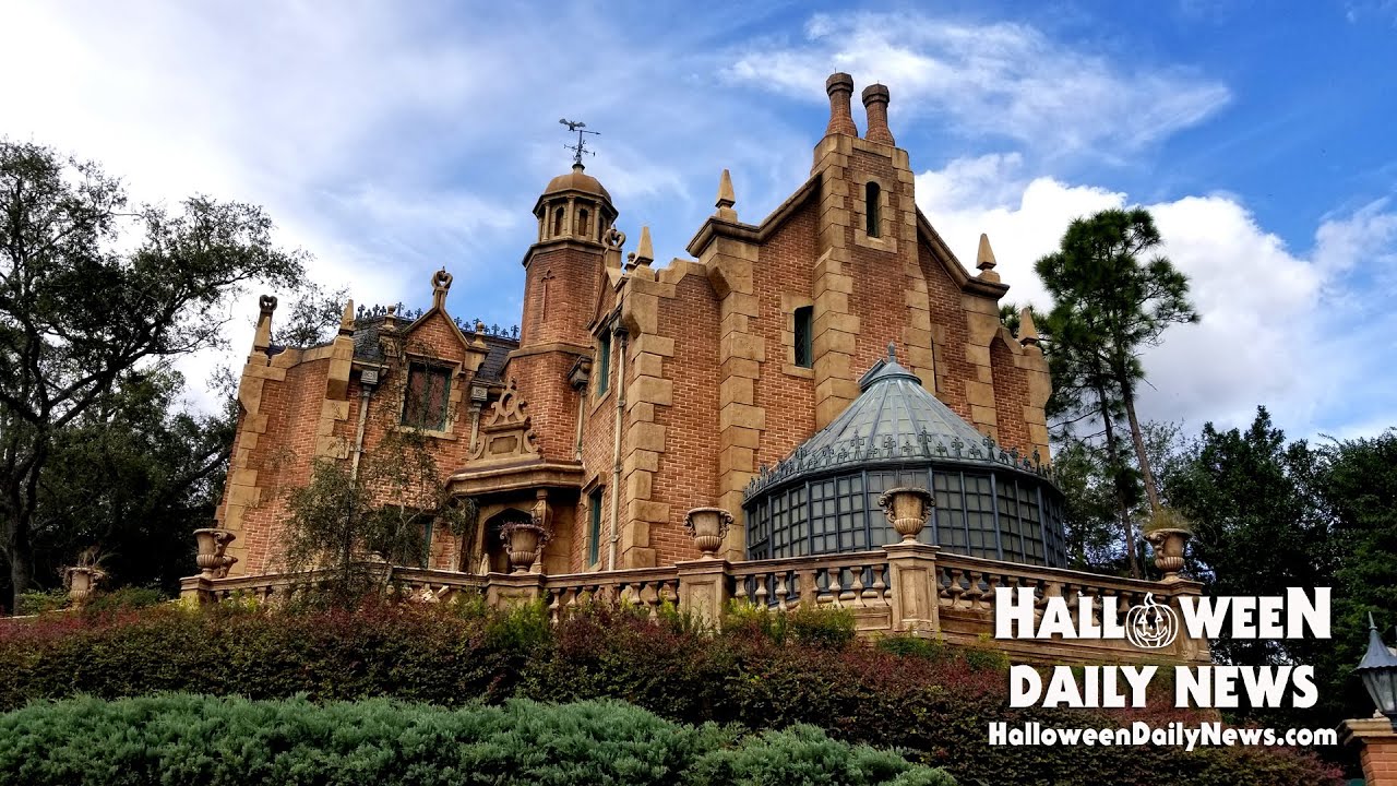 THE HAUNTED MANSION Line Queue Walkthrough and Dark Ride POV, Walt ...