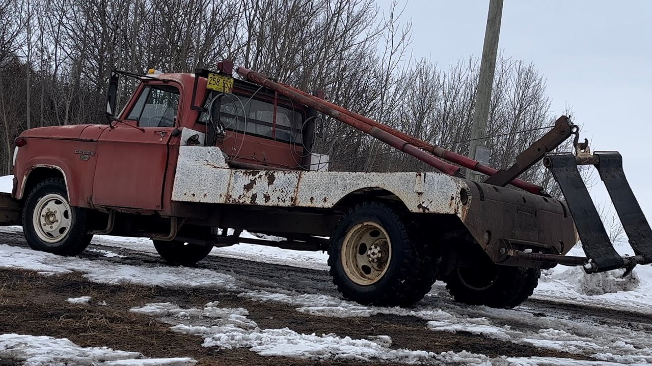 How to operate a tow truck with Freddie the Great Dane bulldog 1968 ...