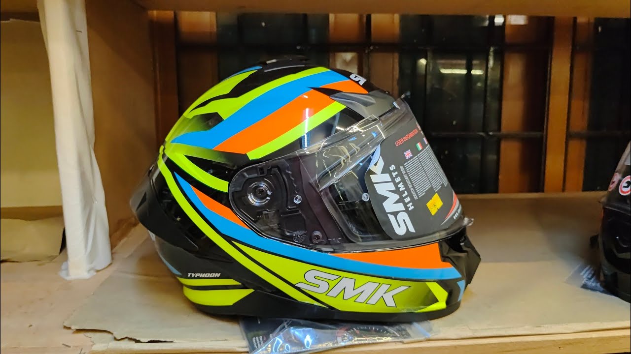 SMK Full Face Helmet Overview #smk #helmet #CTR2K ₹smktyphoon - YouTube
