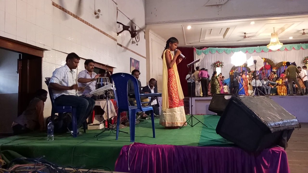 ullankaiyil varainthavare Tamil Christian song by Helen Mercy - YouTube