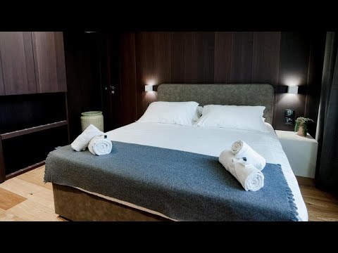 AMA 18 Rooms -By House Of Travelers-, Como, Italy