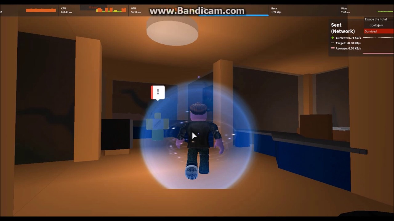 THAT THINGS ON MY BACK!! - roblox gameplay - YouTube