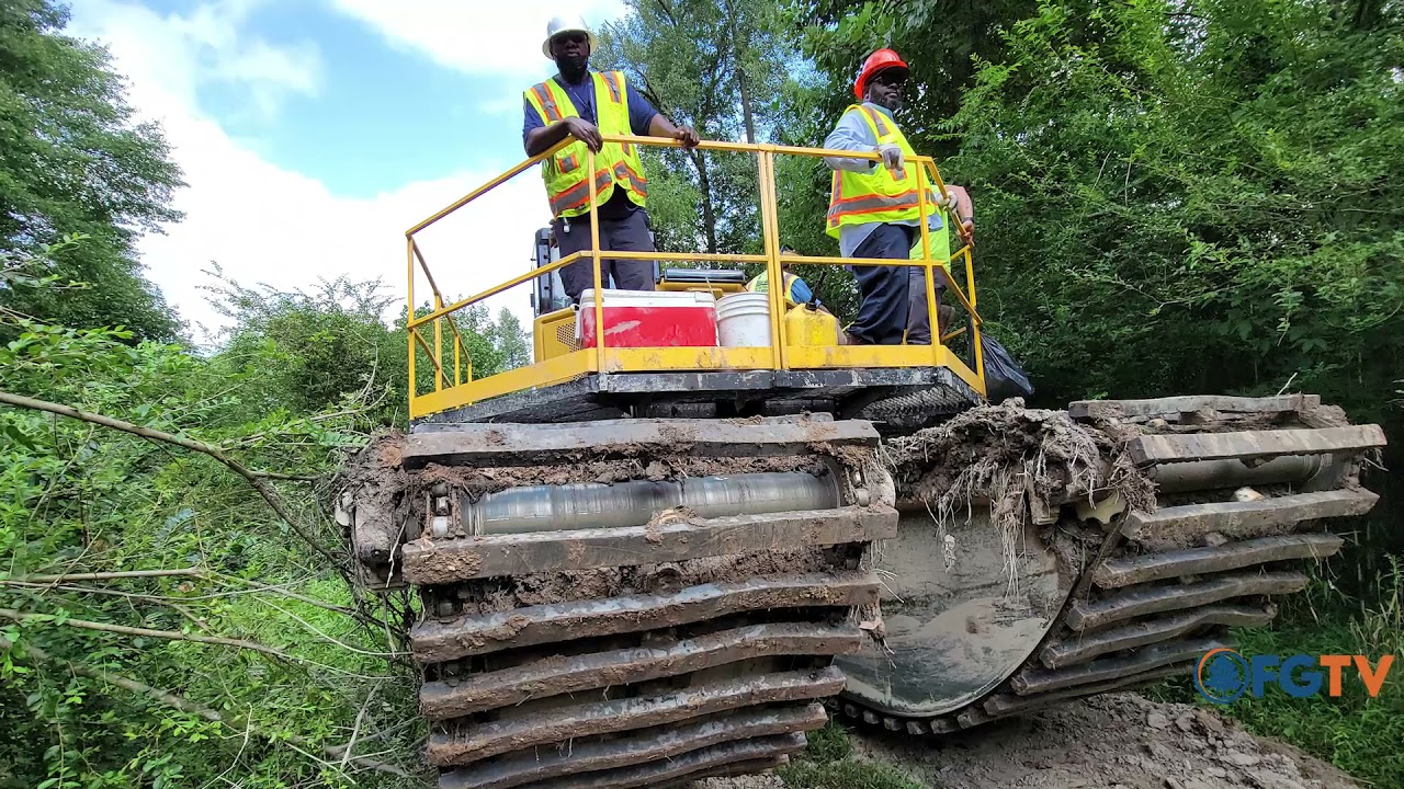 Happening in Fulton: Public Works Swamp Vehicles - YouTube