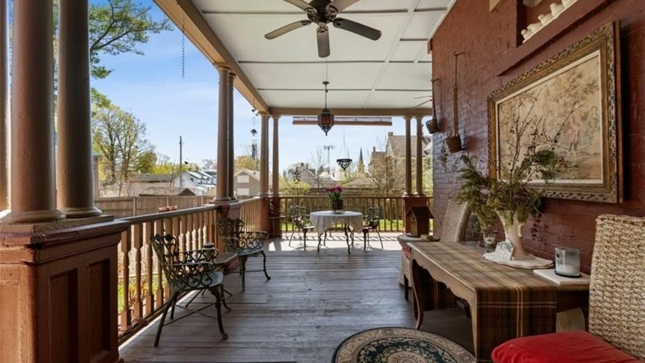 512 North George Street - YouTube