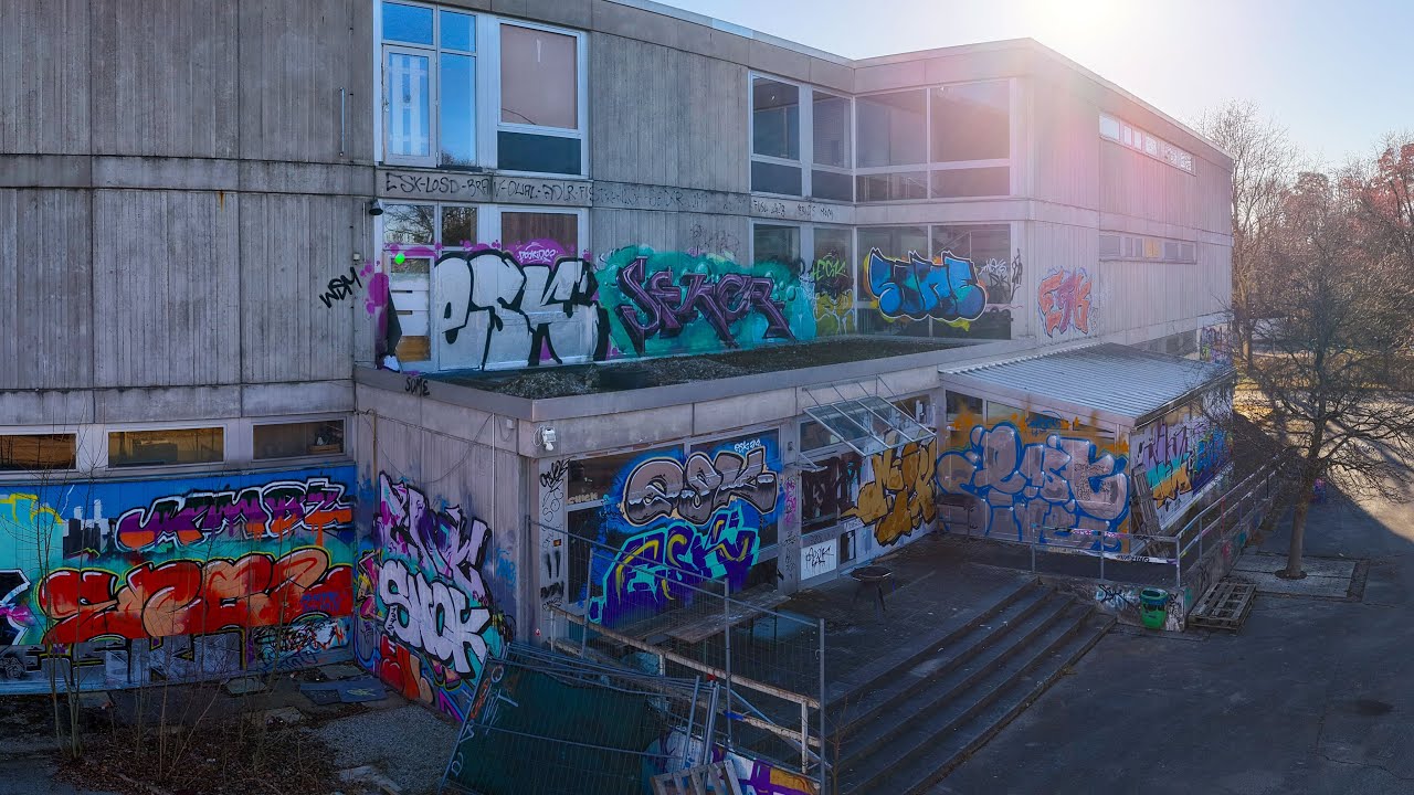 Graffiti in Motion | 4K Hyperlapse ft. Artist SEKCR in Munich | DJI Air ...