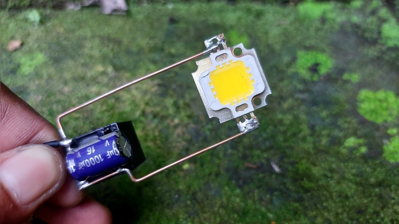 HOW TO MAKE LED FLASH USING A RELAY - YouTube