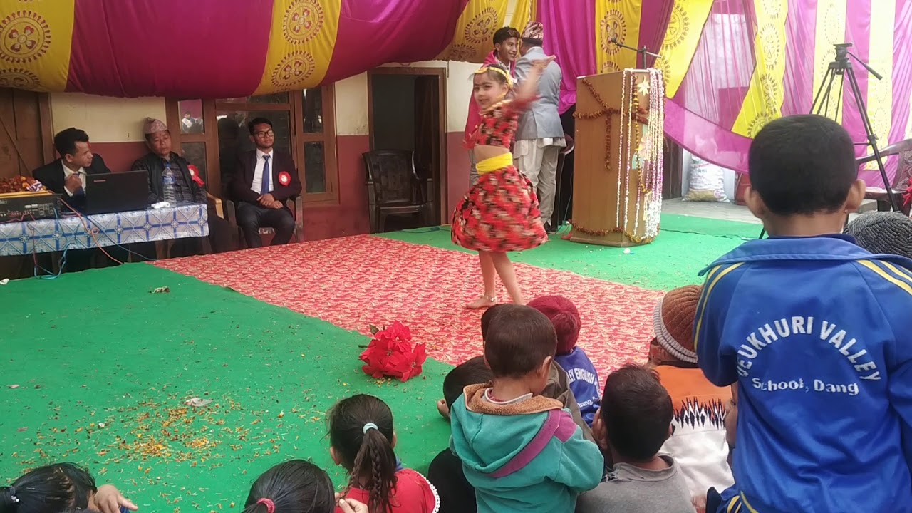 Deukhuri anuska dance - YouTube