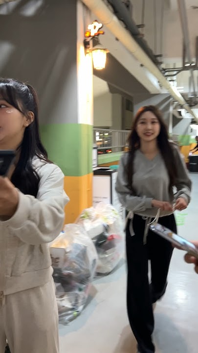 경기종료후 퇴근하기 전 잠깐 화장실 가는 이은지정예진박담비 치어리더 롯데자이언츠 Cheerleader Youtube