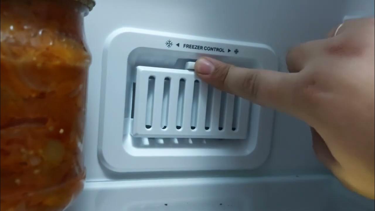 Двухкамерный холодильник Indesit ITR 4180 S. Видеообзор. - YouTube