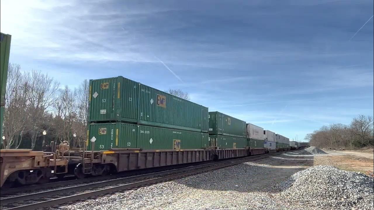 NS 28R with SD70ACe 1009 lead - YouTube