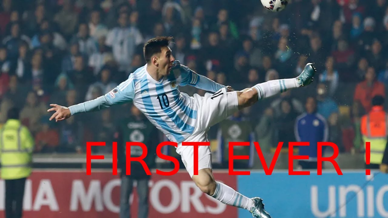 LIONEL MESSI FIRST BICYCLE KICK GOAL !!!!! - YouTube