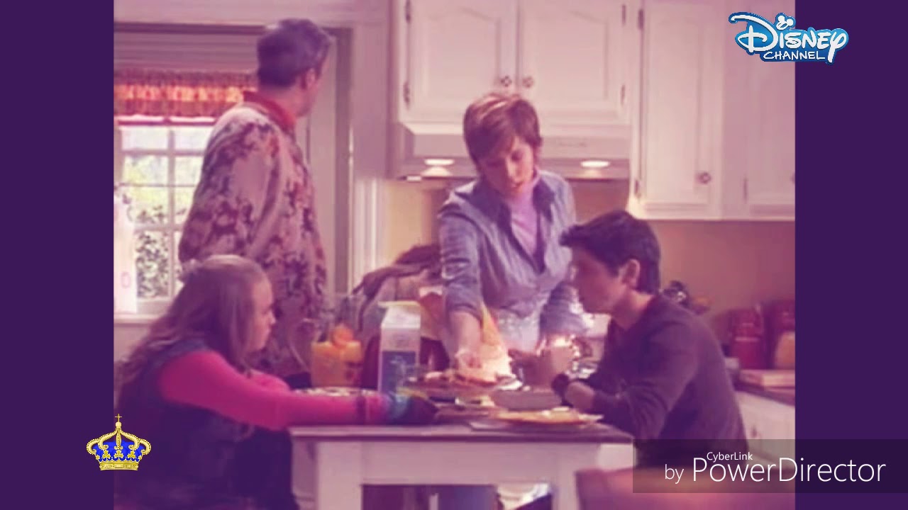 Phil of the Future | "Freaky Phil & Pim" | "Versa Day" - YouTube